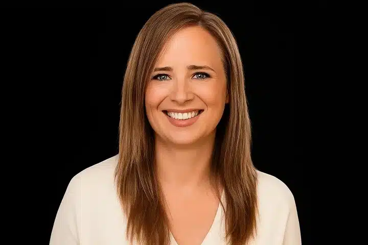 Daniela Elser: Bio, Career, Lifestyle, Personality and Media Glimpse